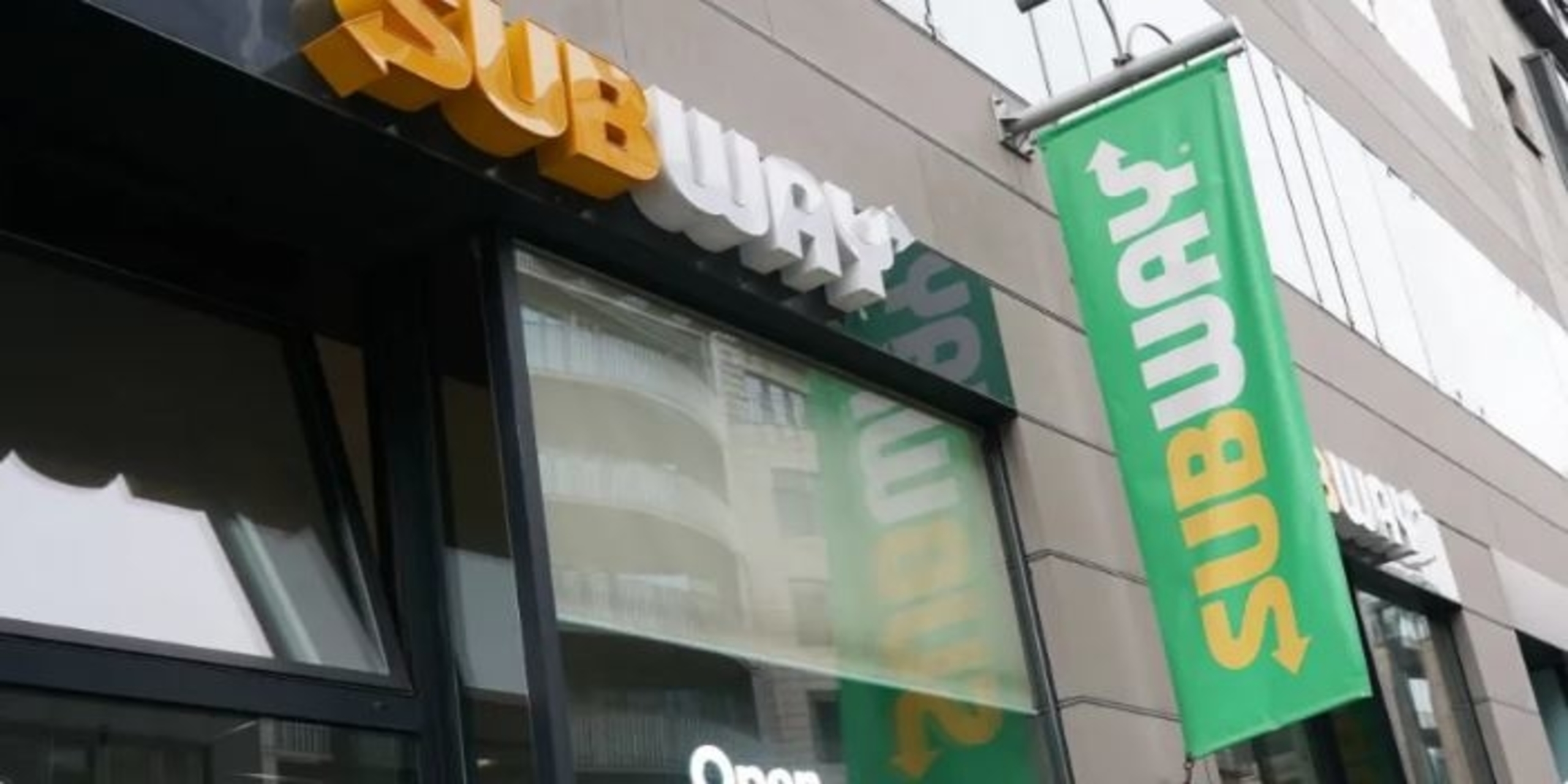 Subway entra para o grupo que opera Starbucks e TGI Fridays no Brasil ...